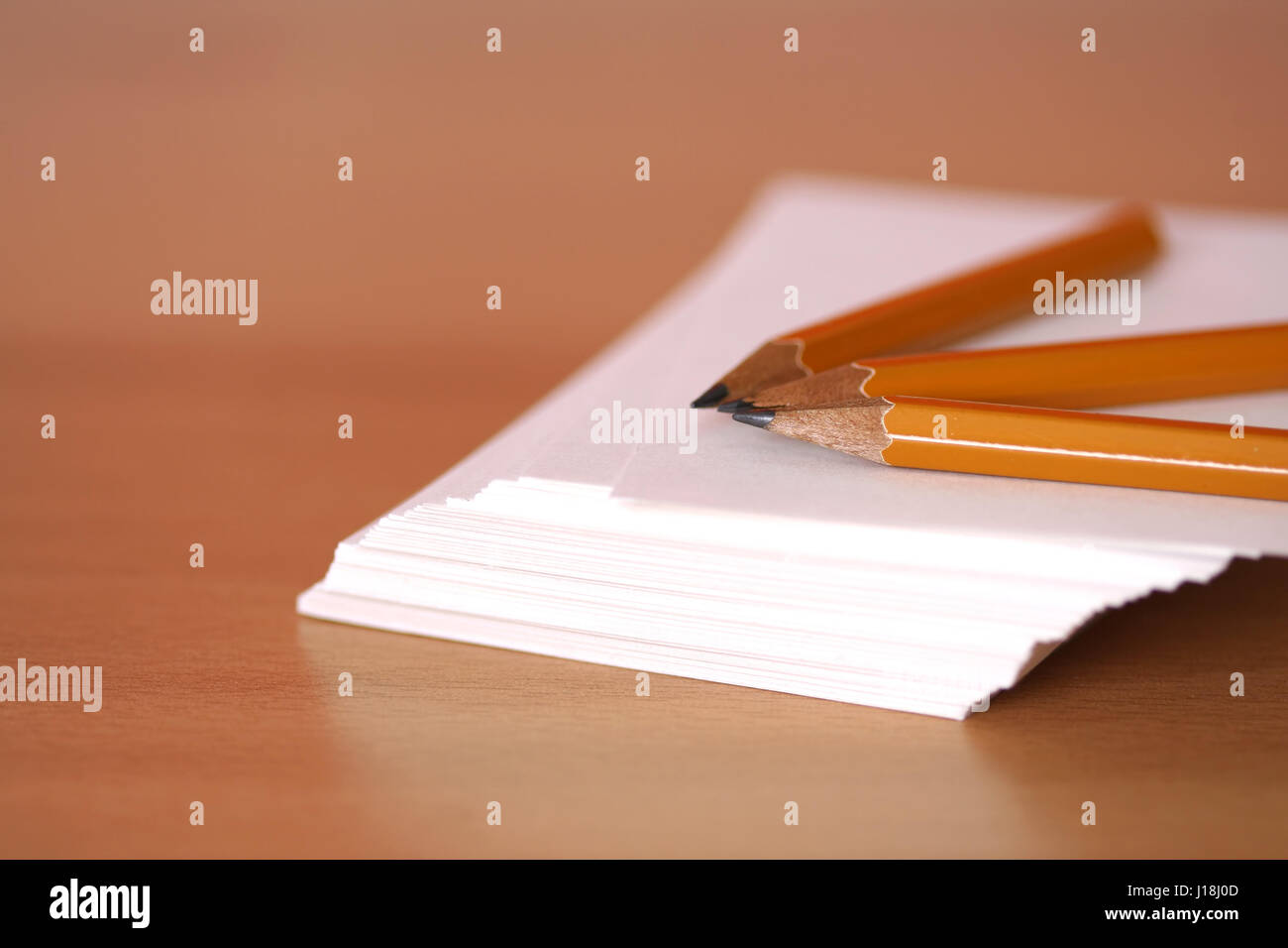 Writing a formal letter -Fotos und -Bildmaterial in hoher Auflösung – Alamy