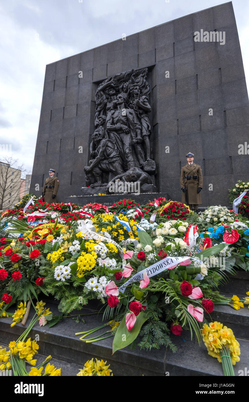 Aufstandskämpfer im warschauer ghetto -Fotos und -Bildmaterial in hoher ...