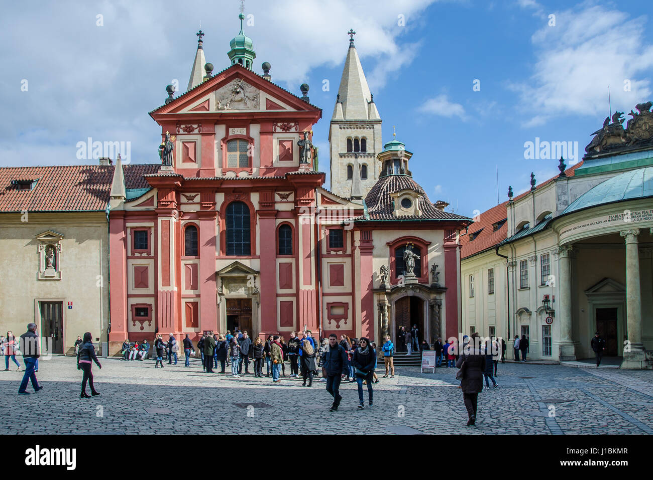 St georgs basilika prag -Fotos und -Bildmaterial in hoher Auflösung – Alamy