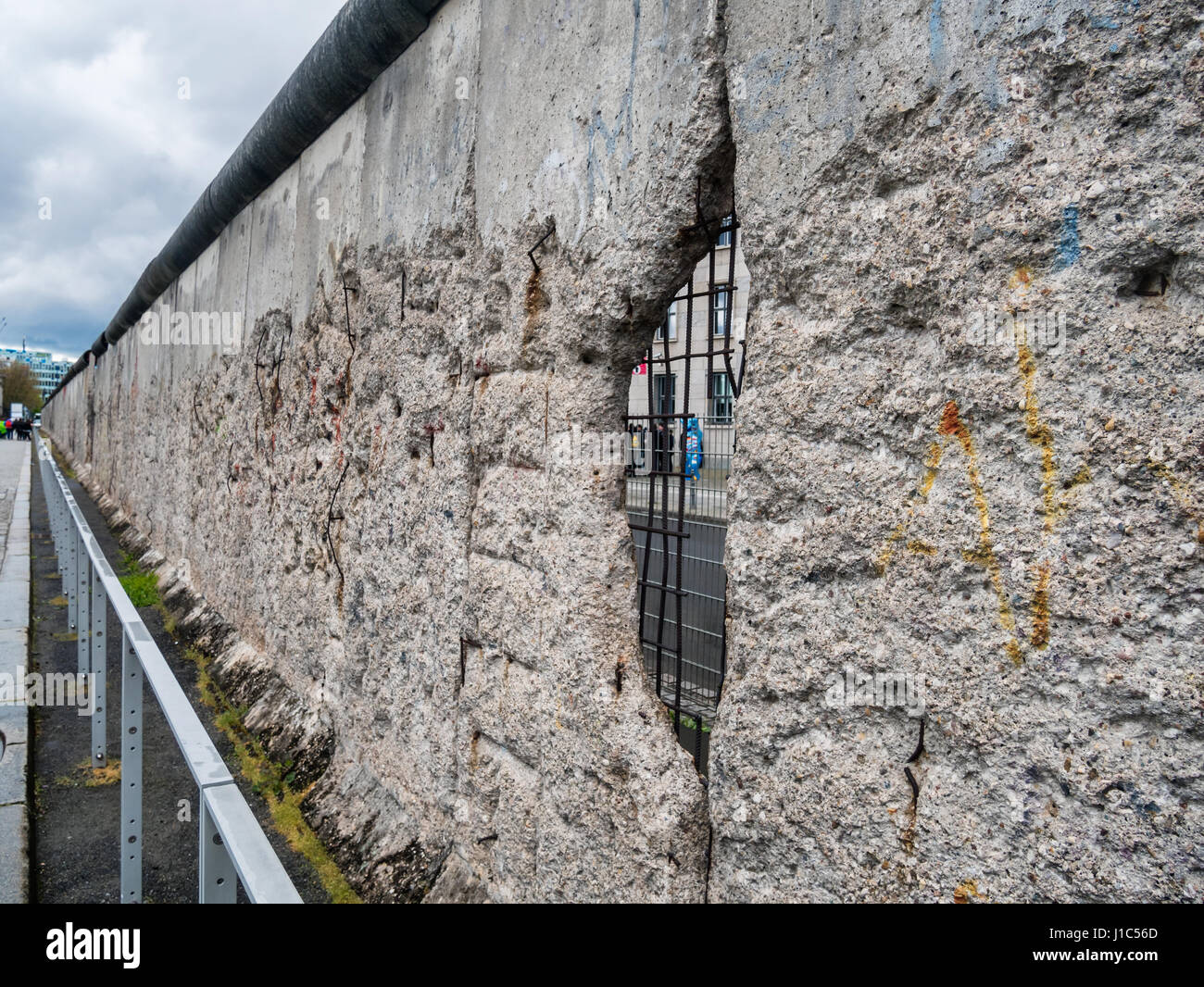 Das historische wahrzeichen der berliner mauer in der hauptstadt -Fotos ...