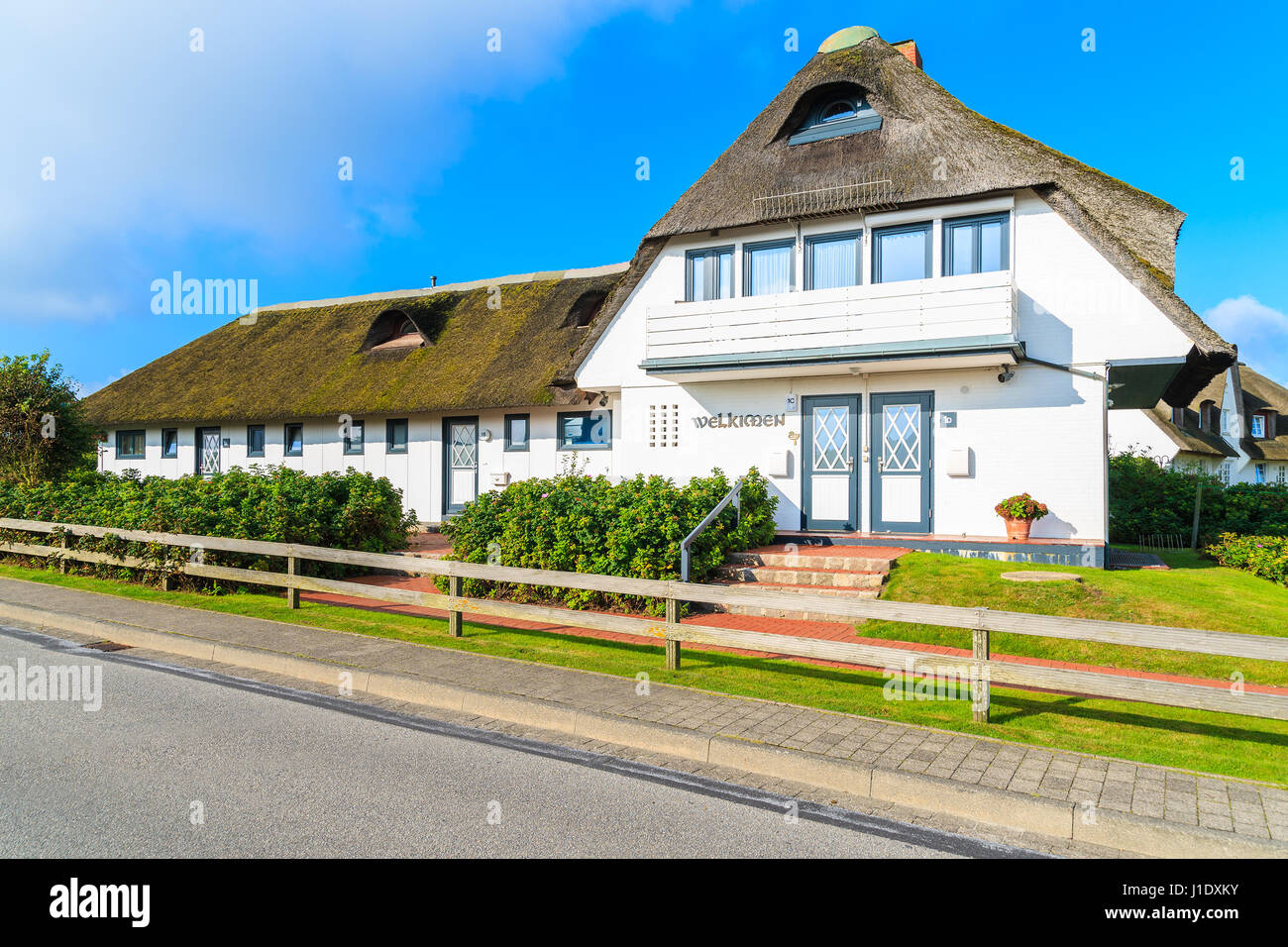 Reetdachhaus in kampen -Fotos und -Bildmaterial in hoher Auflösung – Alamy