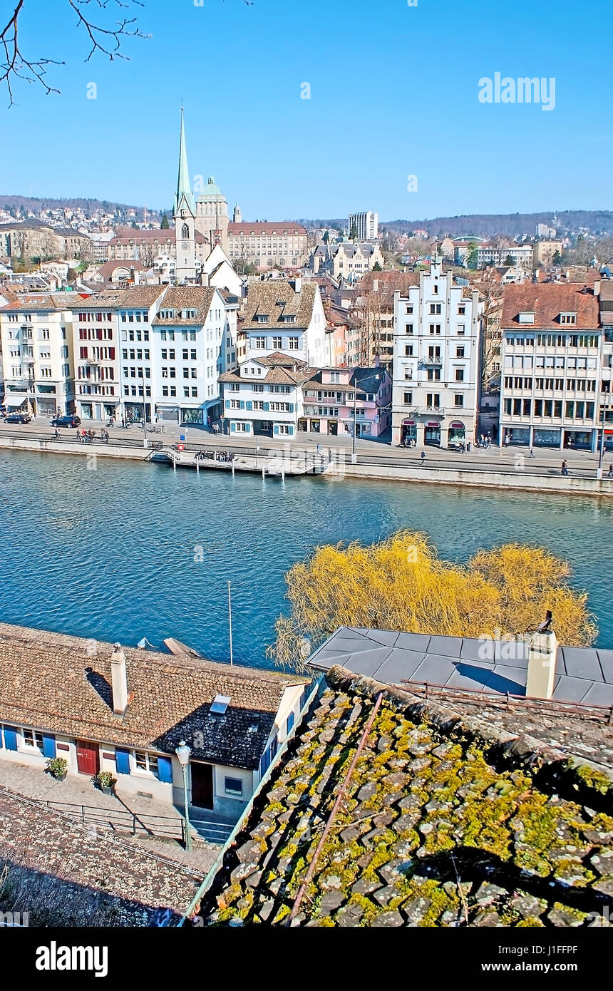 Der Lindenhof-Hügel ist der perfekte Ort, Stadtansichten, Limmat-Fluss ...
