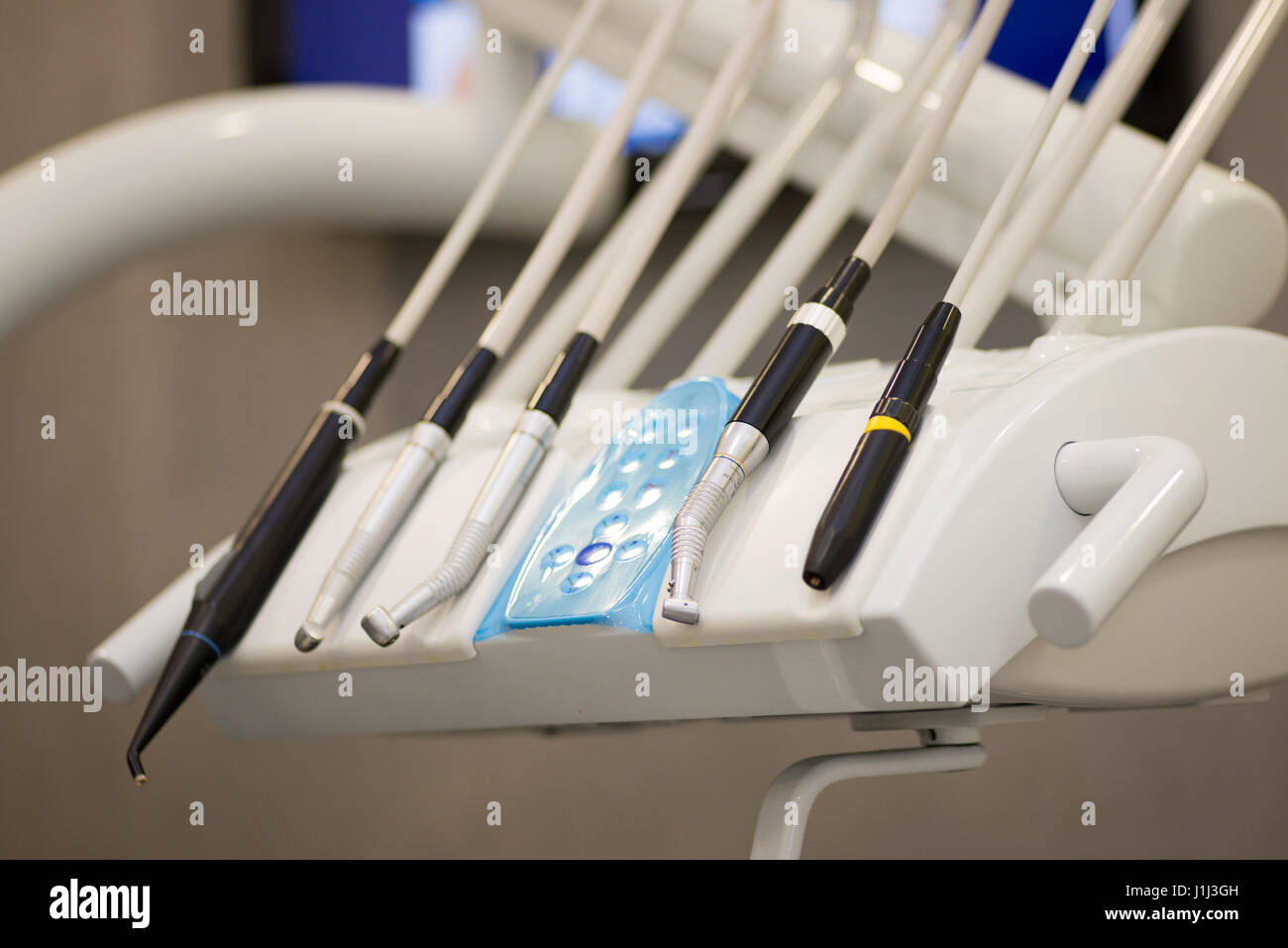 Zahnarzt instrumente -Fotos und -Bildmaterial in hoher Auflösung – Alamy