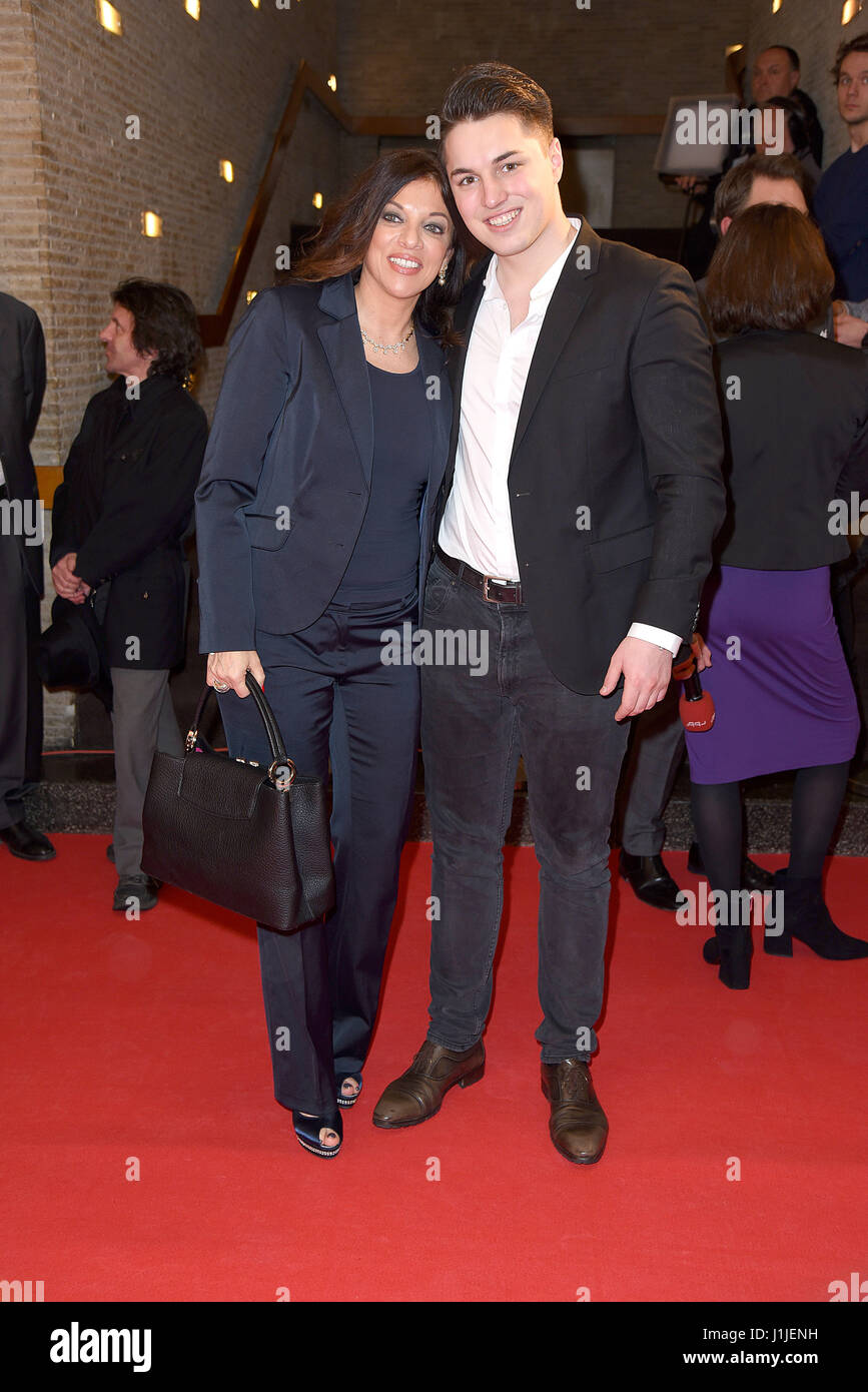 Alice brauner -Fotos und -Bildmaterial in hoher Auflösung - Seite 2 - Alamy