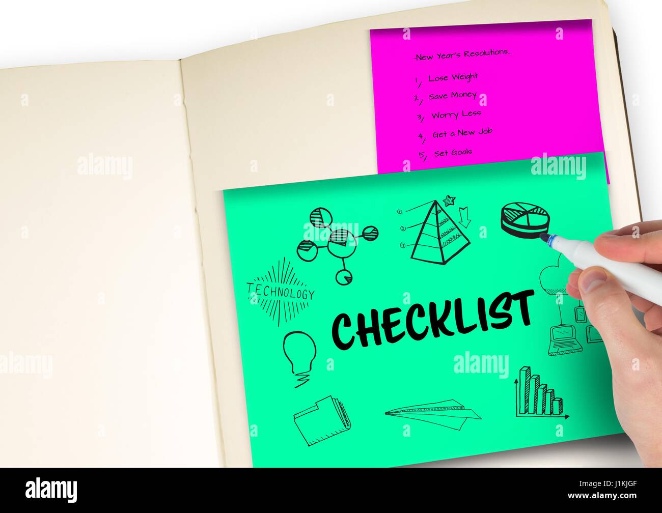 Digital Composite Checkliste Grafik auf ein Post-It in einem Notebook ...