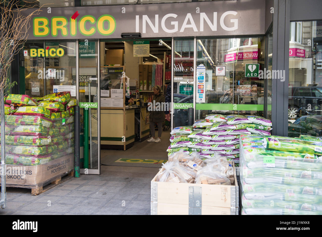 Brico logo -Fotos und -Bildmaterial in hoher Auflösung – Alamy