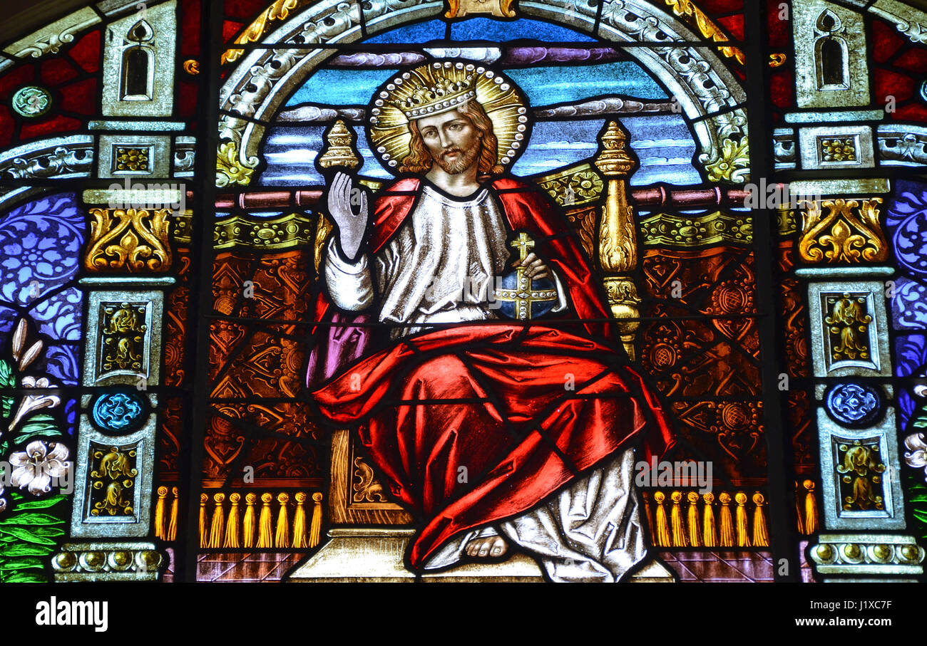 Herrn Jesus auf Thron dargestellt in Glasmalerei-Fenster ...