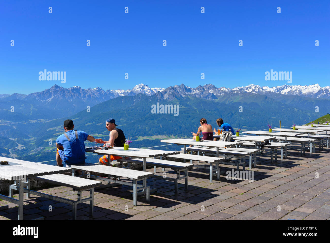 Seegrube restaurant österreich -Fotos und -Bildmaterial in hoher ...