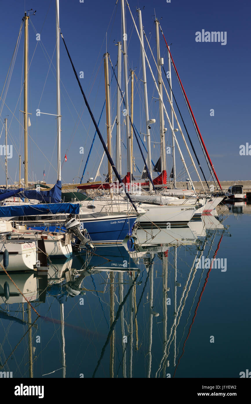 Hafen von polis -Fotos und -Bildmaterial in hoher Auflösung – Alamy