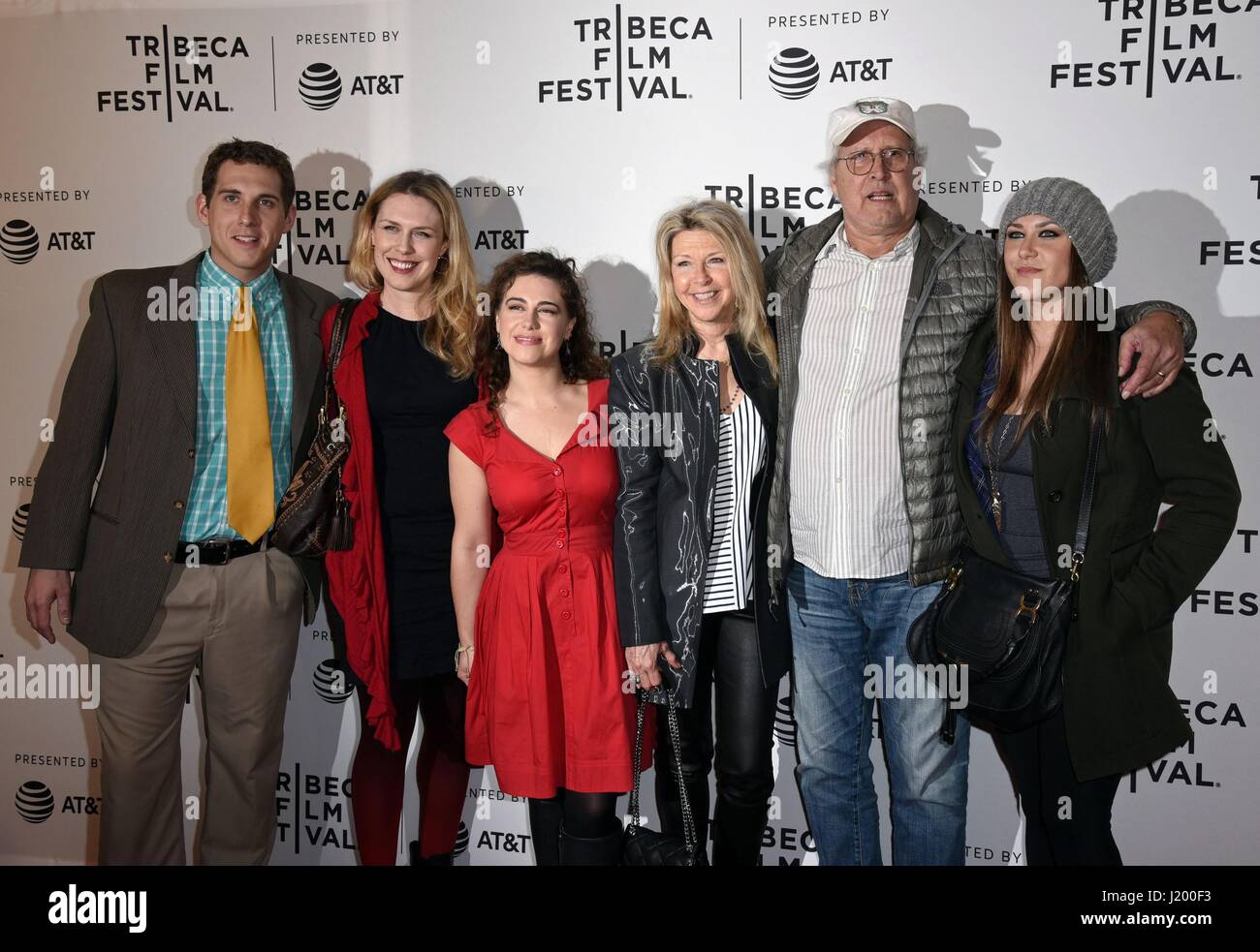New York, NY, USA. 22. April 2017. Chevy Chase, Ehefrau Jayni Chase ...