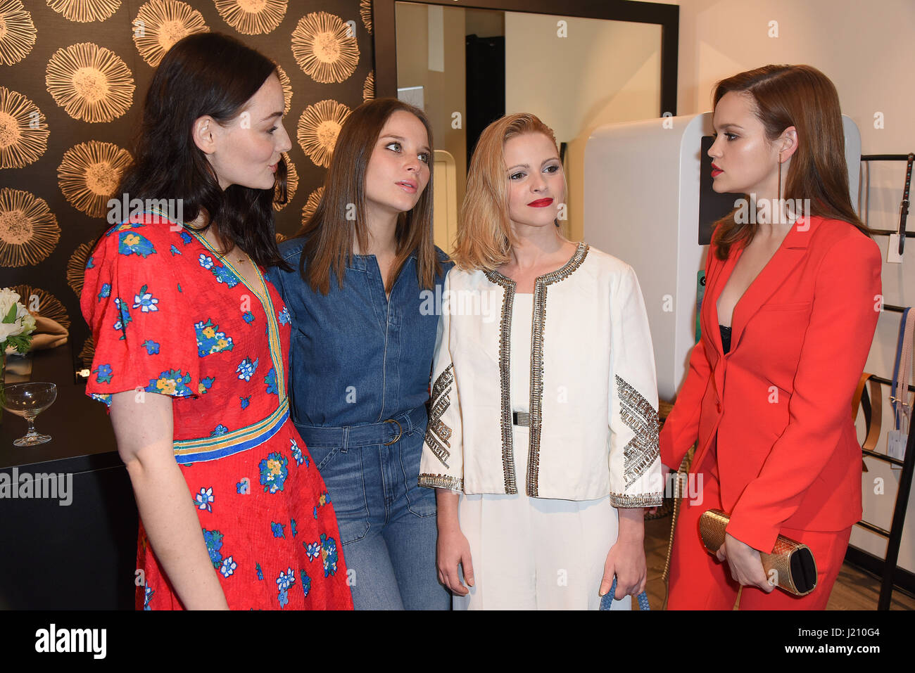 BA & sh speichern Öffnung am Kurfürstendamm. Mitwirkende: Maria Ehrich ...