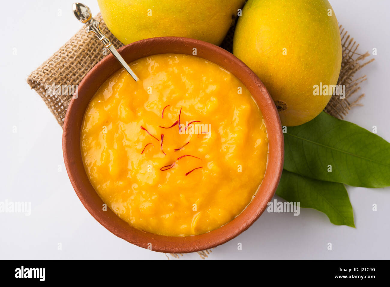 Alphonso Mango Pulp oder Hapus Aam Ras oder Amba Ras in Marathi ...