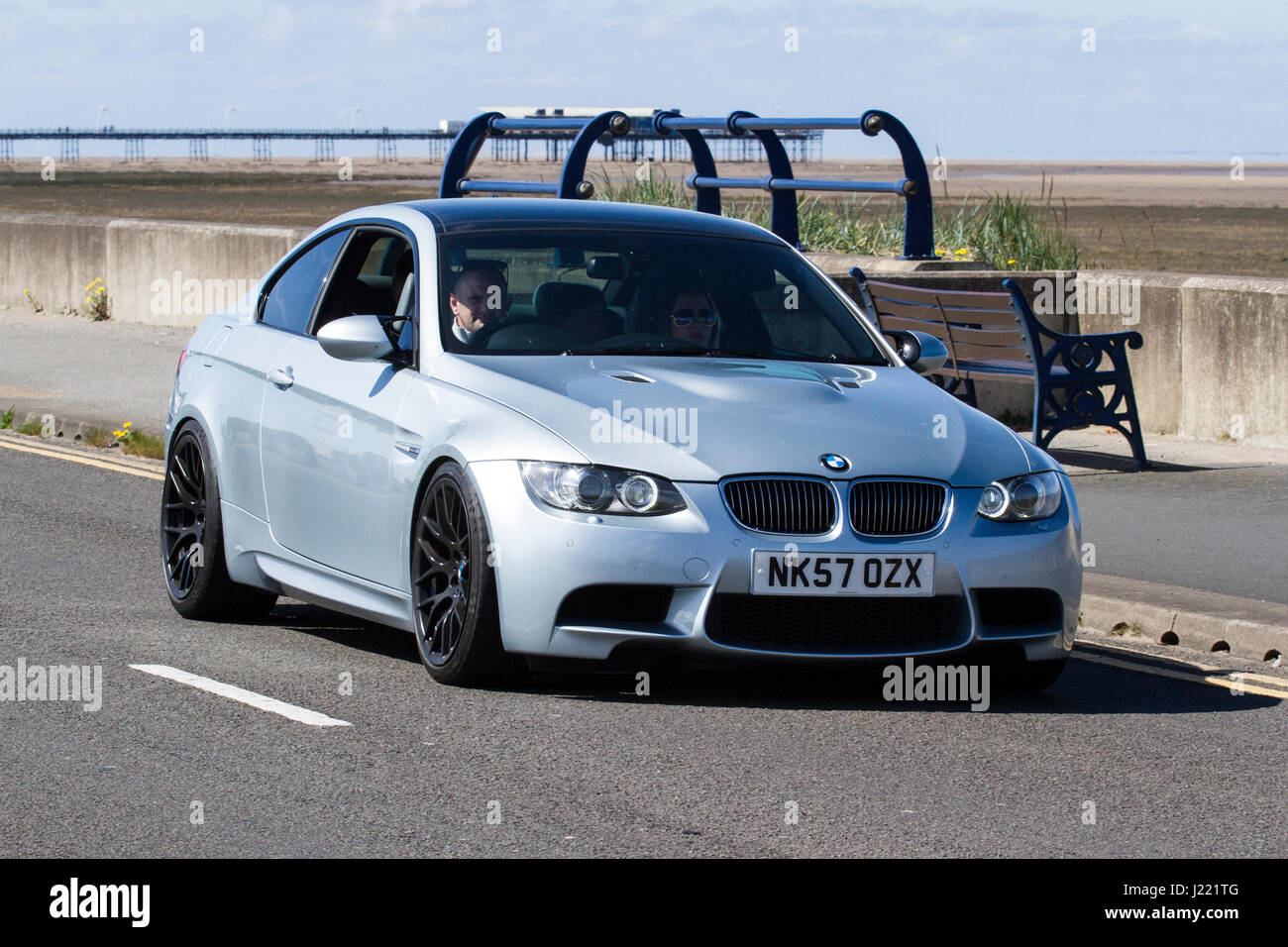 BMW M3 330i V6 Vintage Festival und Classic Sport Fahrzeug zeigen, mit ...