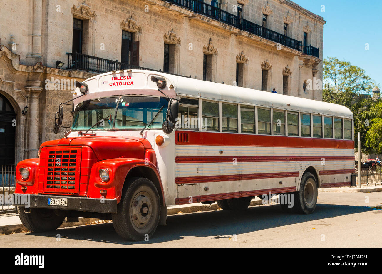 Old International School Buses 2000 International Thomas School Bus