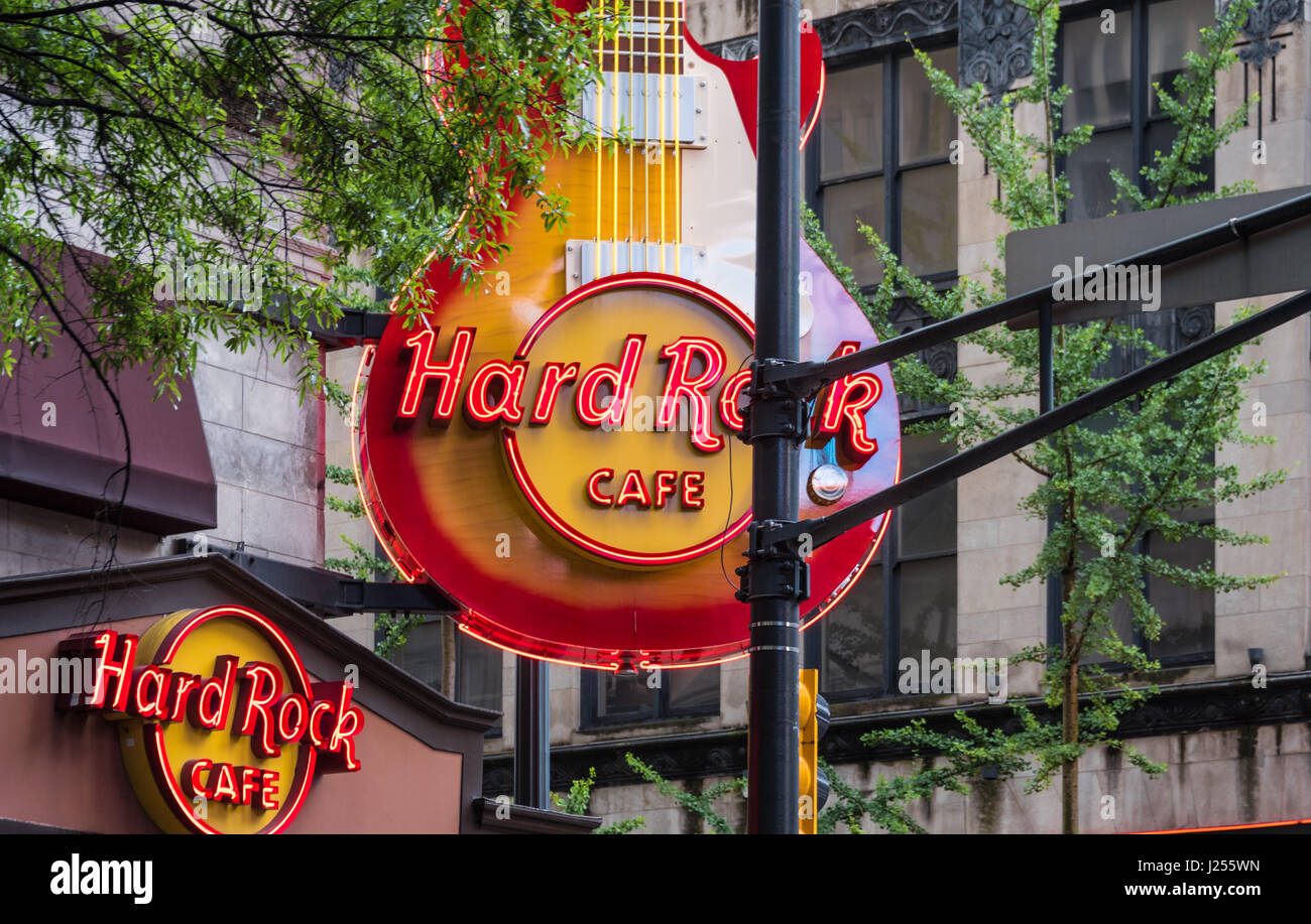 Hard Rock Cafe an der Peachtree Street in der Innenstadt von Atlanta ...