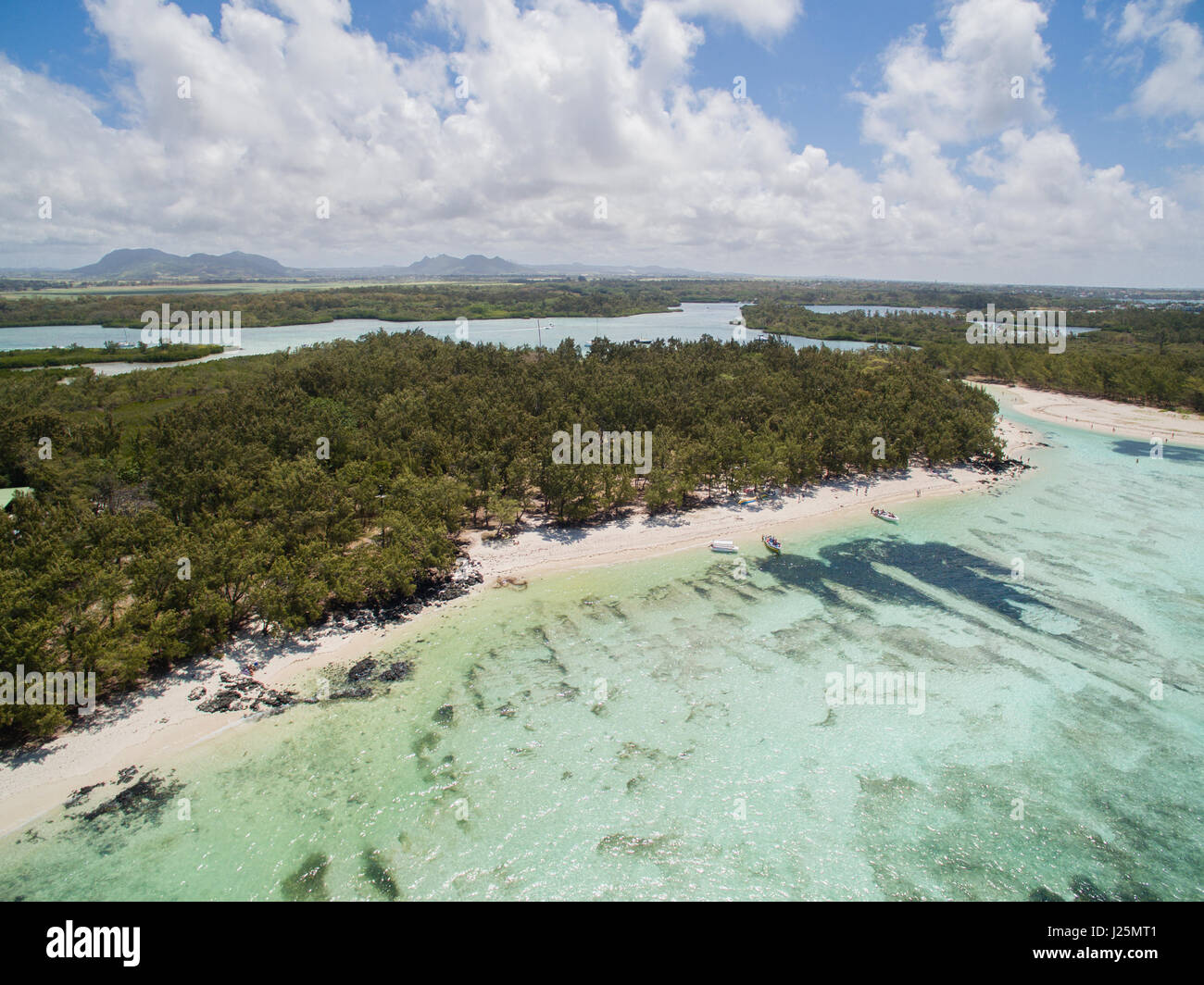 Luftaufnahme: Ile Aux Cerfs - Freizeit-Insel, Mauritius Stockfotografie ...