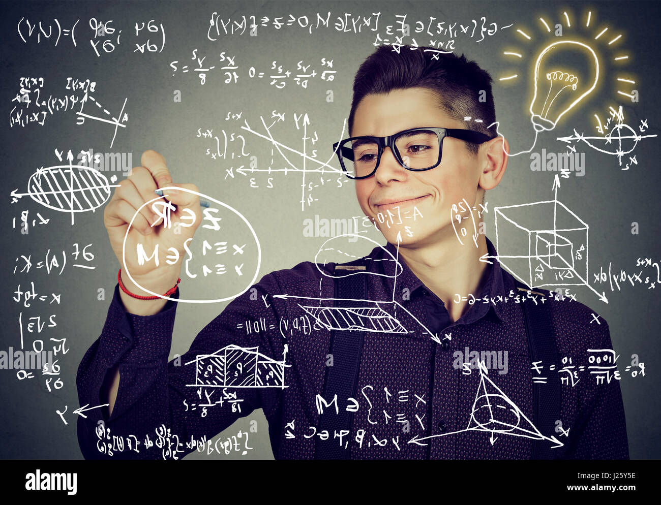 High school science klasse -Fotos und -Bildmaterial in hoher Auflösung ...