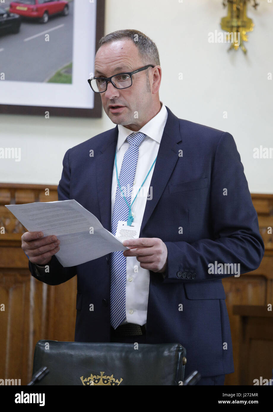 Mark Tipper, dessen Bruder einer der Soldaten war, die bei dem ...