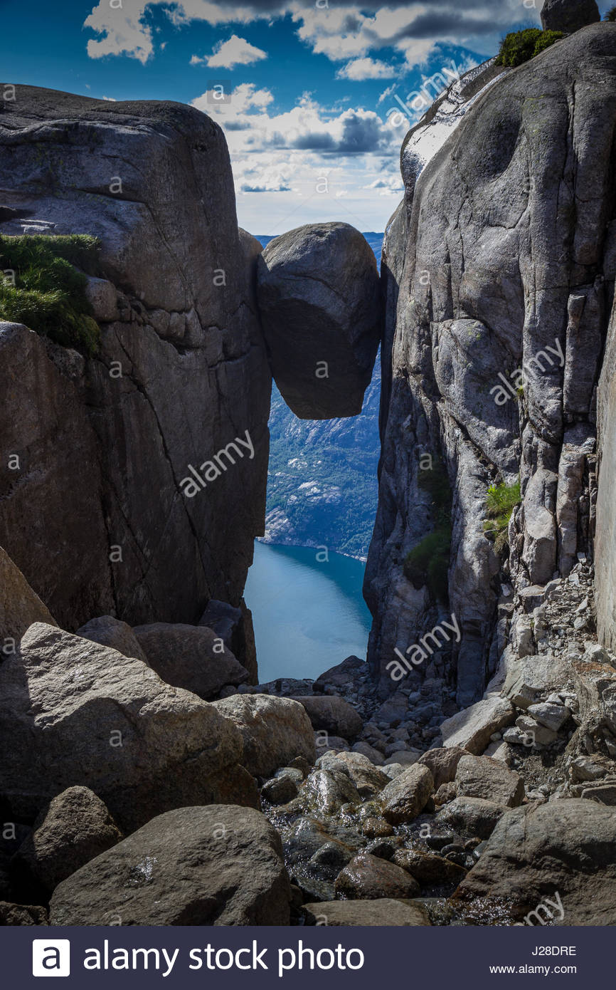 Kjerag Base Jump Stockfotos & Kjerag Base Jump Bilder - Alamy