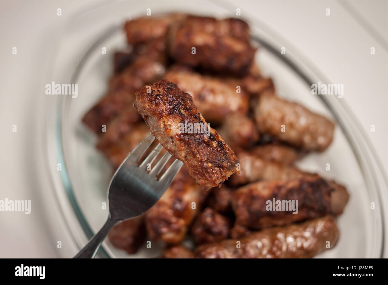 Fast food cevapcici plate -Fotos und -Bildmaterial in hoher Auflösung ...