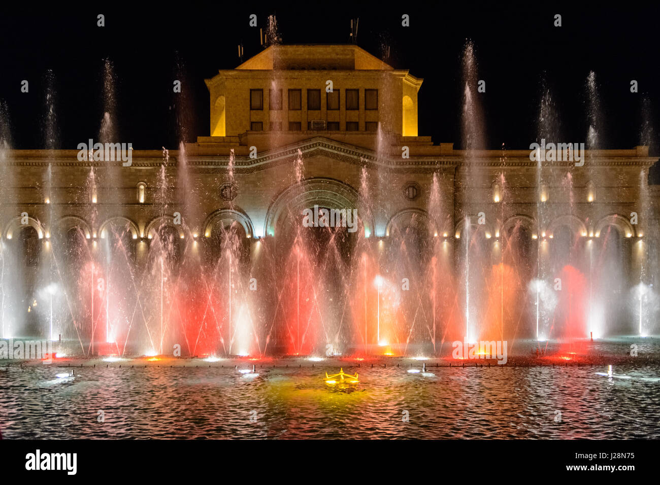 Yerevan architecture armenia kentron -Fotos und -Bildmaterial in hoher ...