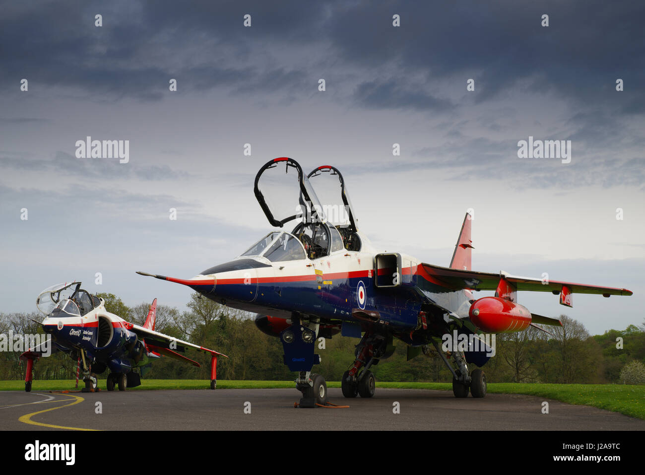 SEPECAT Jaguar T2 A ZB615 und VAAC Harrier XW175 bei RAF Cosford ...