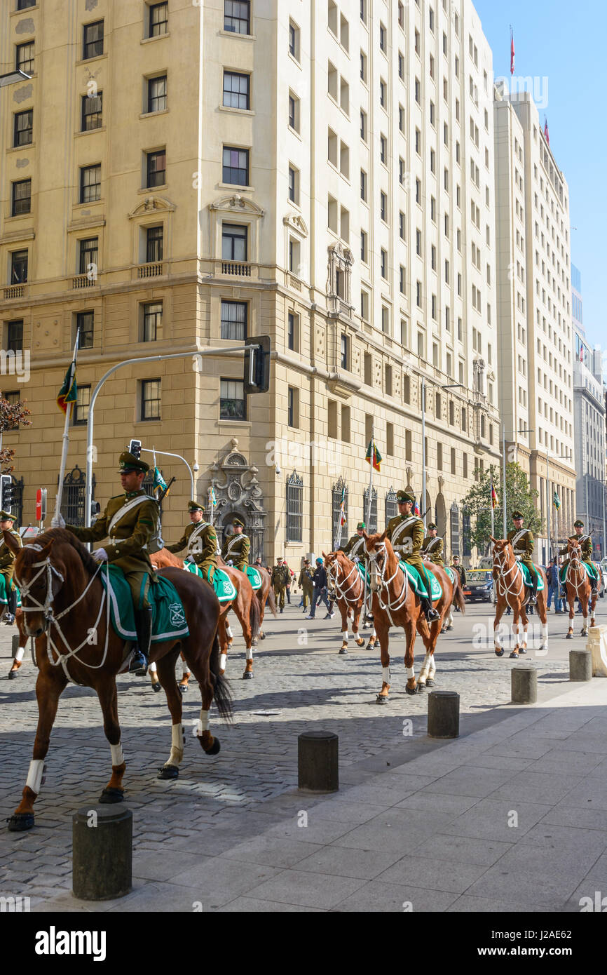 Military parade in santiago de chile -Fotos und -Bildmaterial in hoher ...