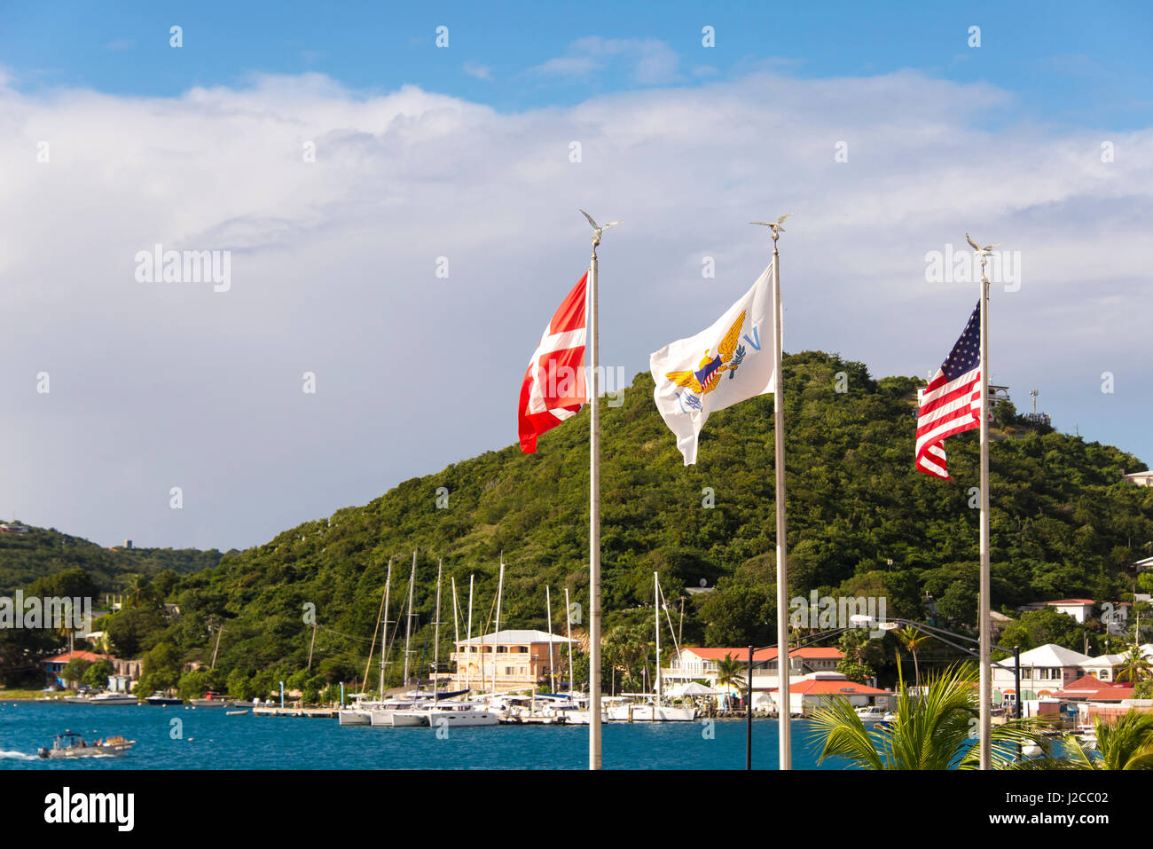 USVI, St. Thomas, Charlotte Amalie. Flaggen der USA, Virgin Island und ...