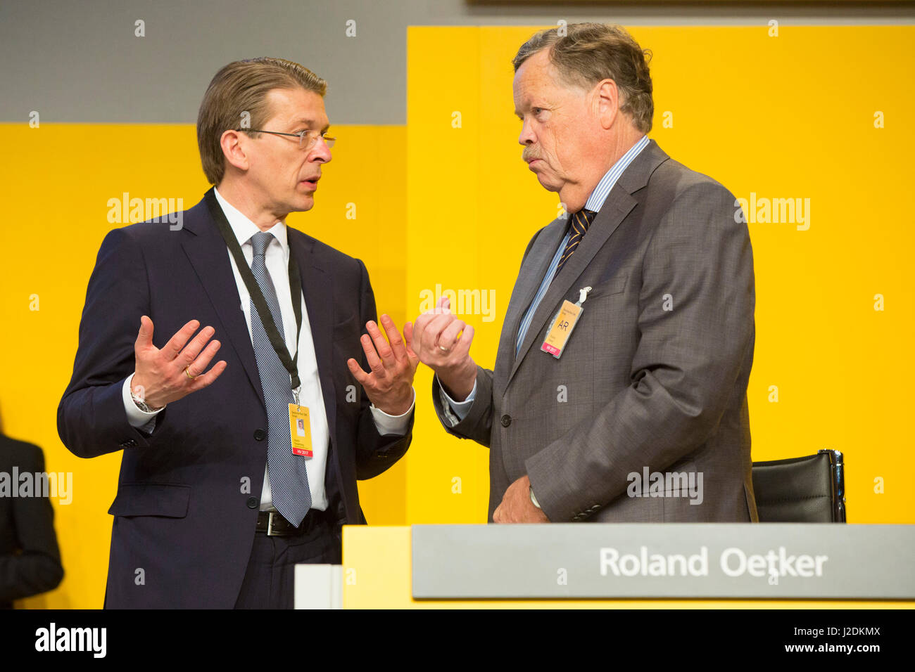 Bochum, Deutschland, 28. April 2017, Konzern Deutsche Post DHL ...