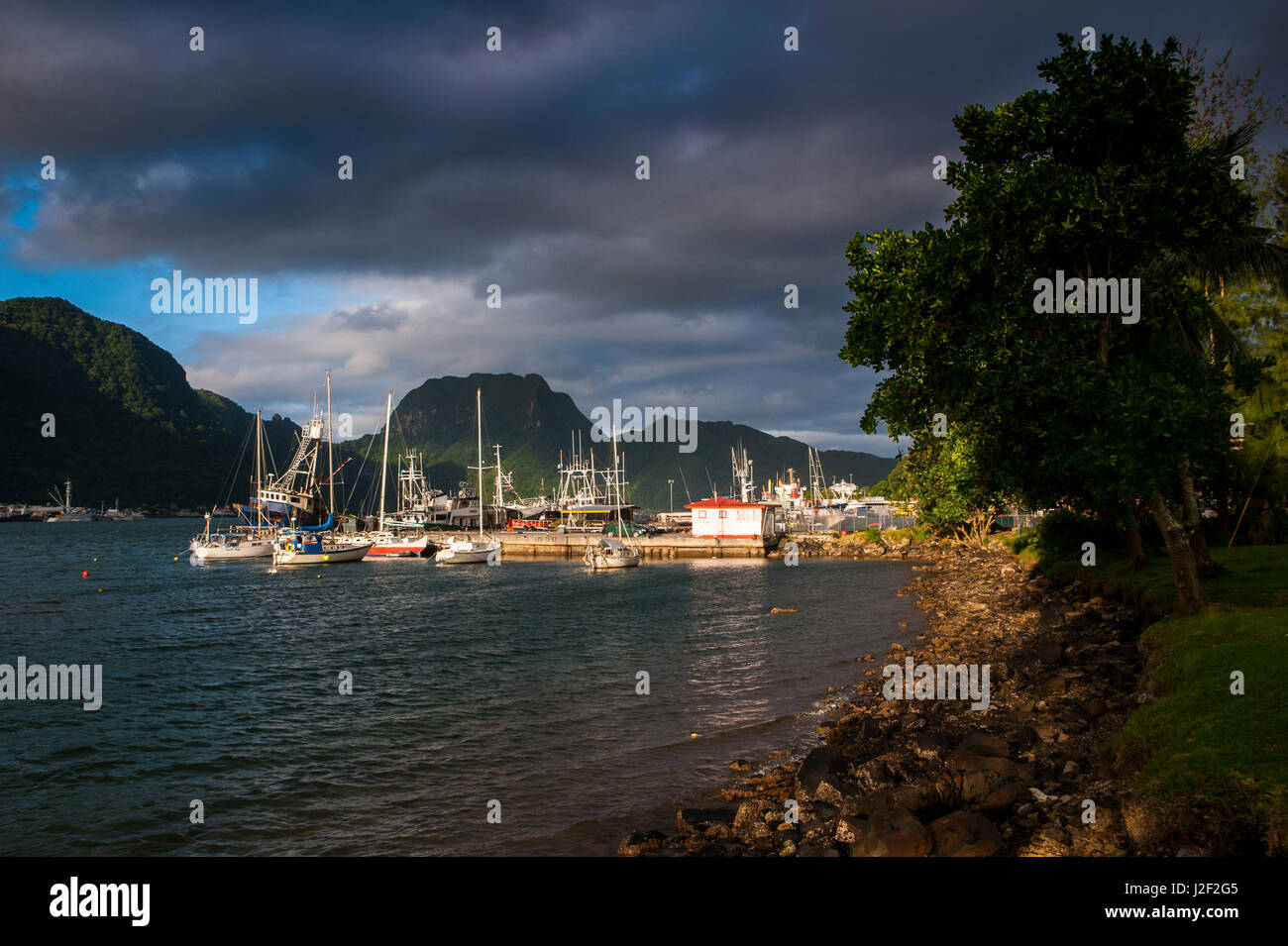 Pago Pago Harbor, Tutuila Insel, Amerikanisch-Samoa, Südsee ...
