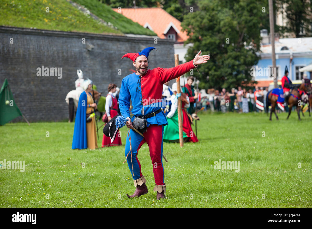 Harlekin mittelalterlich -Fotos und -Bildmaterial in hoher Auflösung ...