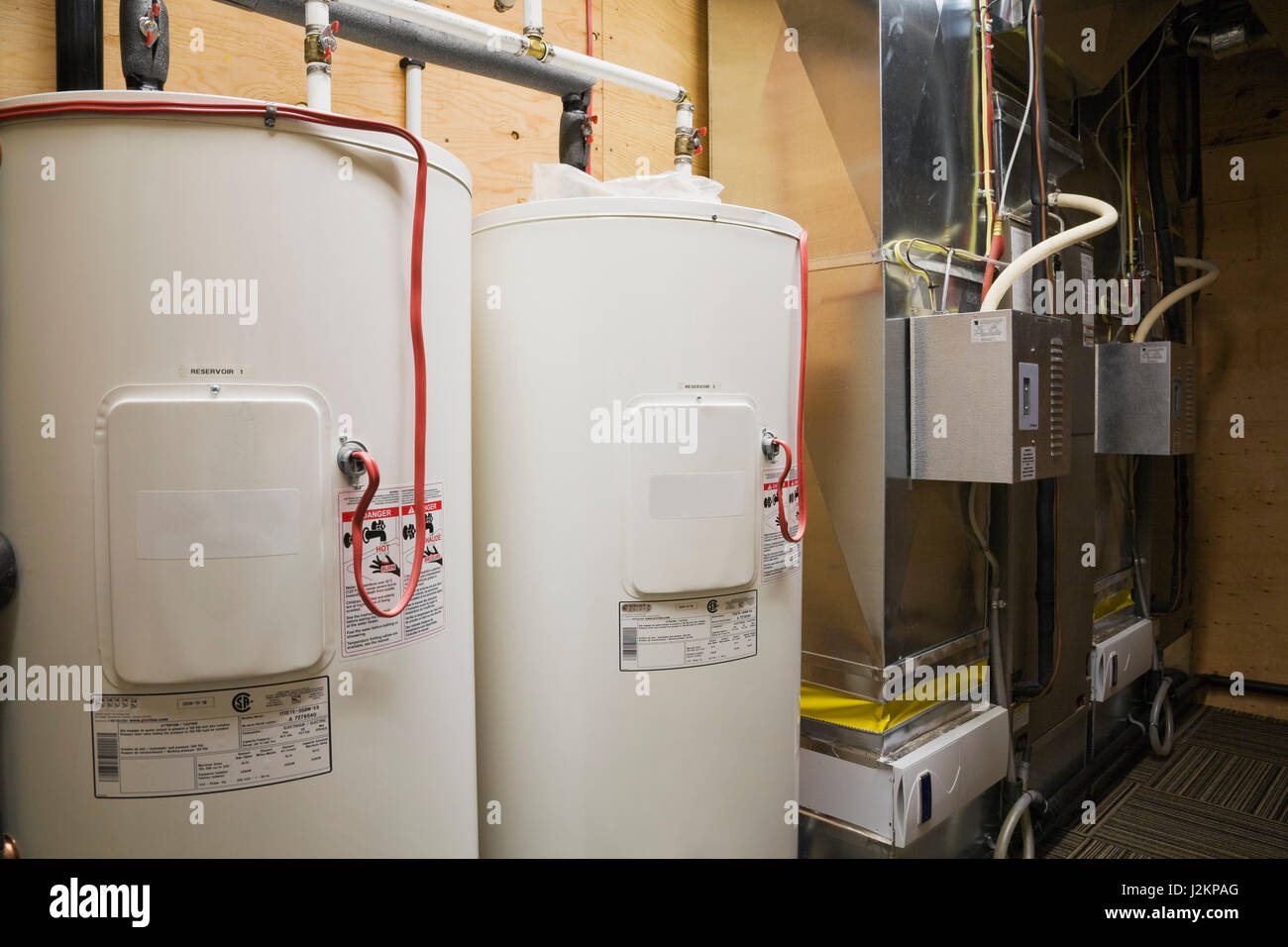 Wassertank heizung -Fotos und -Bildmaterial in hoher Auflösung – Alamy