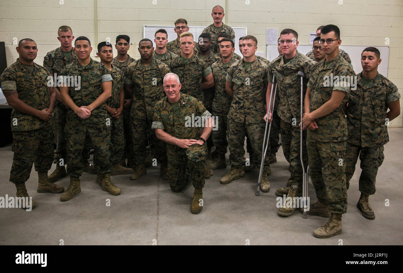 Hinten adm brent scott -Fotos und -Bildmaterial in hoher Auflösung – Alamy