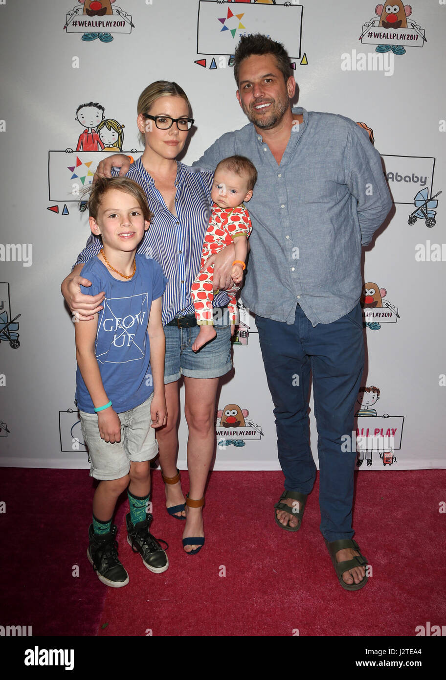 Kathleen robertson chris cowles -Fotos und -Bildmaterial in hoher ...