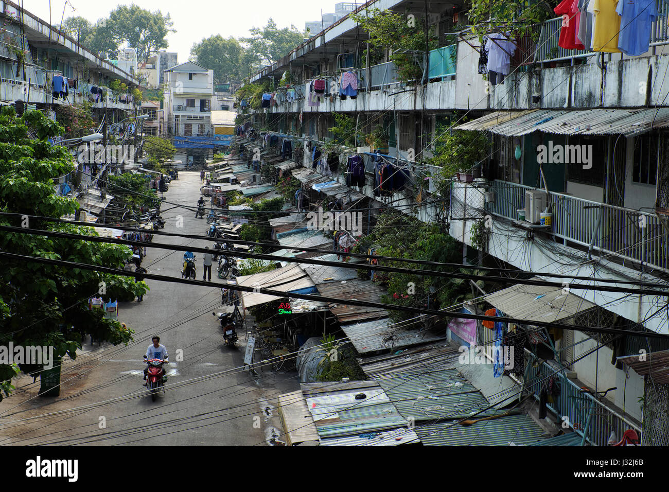 Vietnamese architecture slum -Fotos und -Bildmaterial in hoher ...