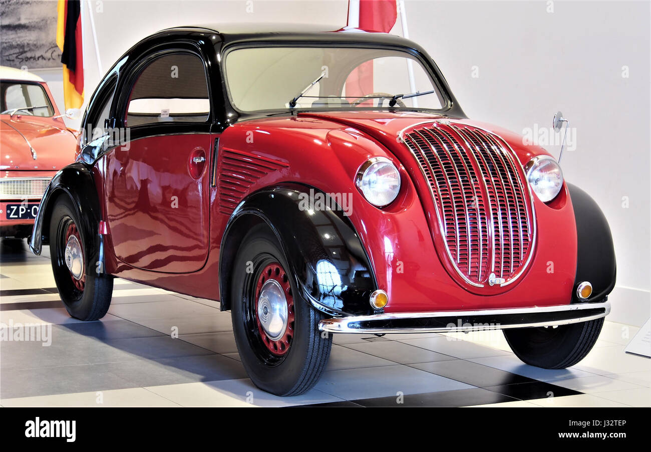 Steyr baby -Fotos und -Bildmaterial in hoher Auflösung – Alamy