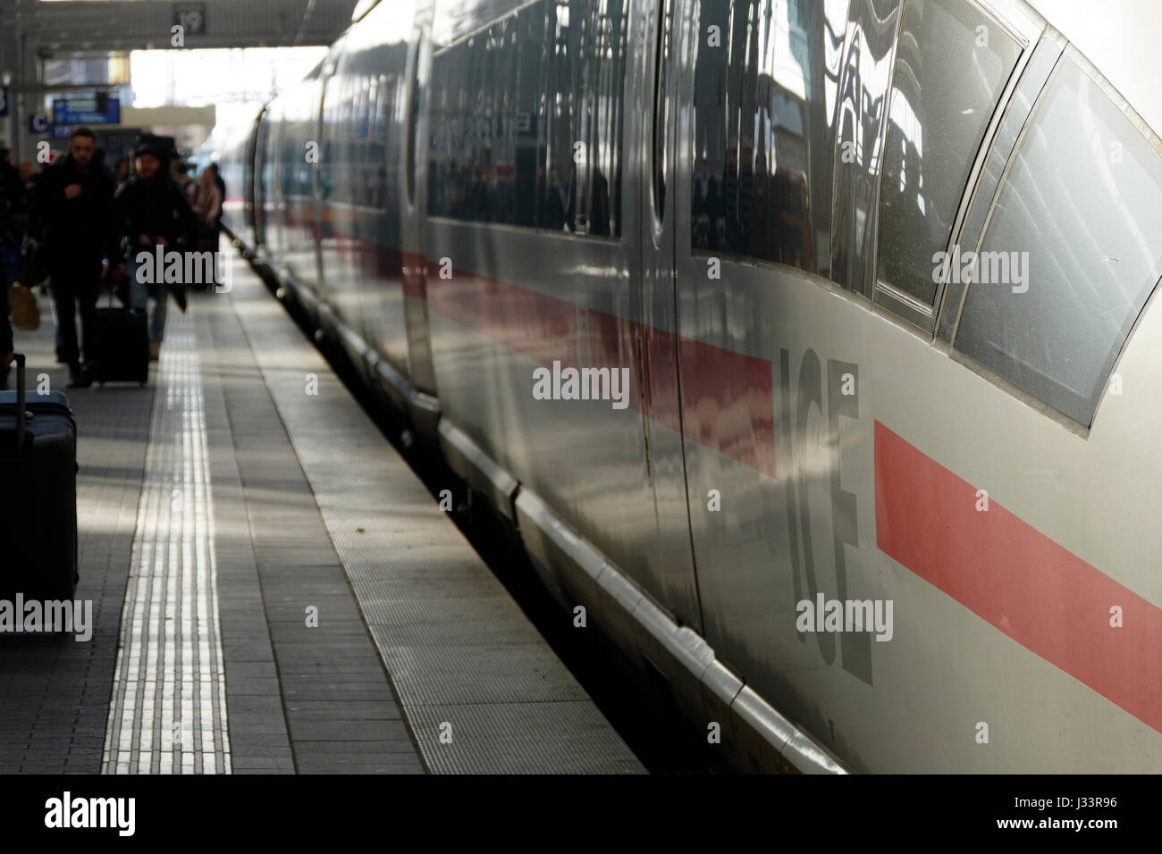 Ice zug -Fotos und -Bildmaterial in hoher Auflösung – Alamy