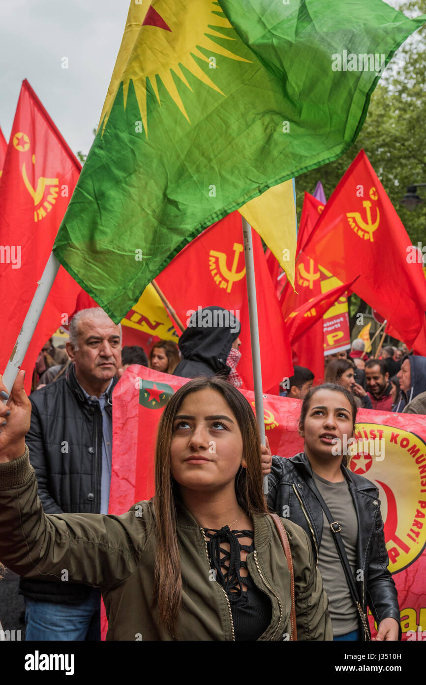 Pkk flag -Fotos und -Bildmaterial in hoher Auflösung – Alamy