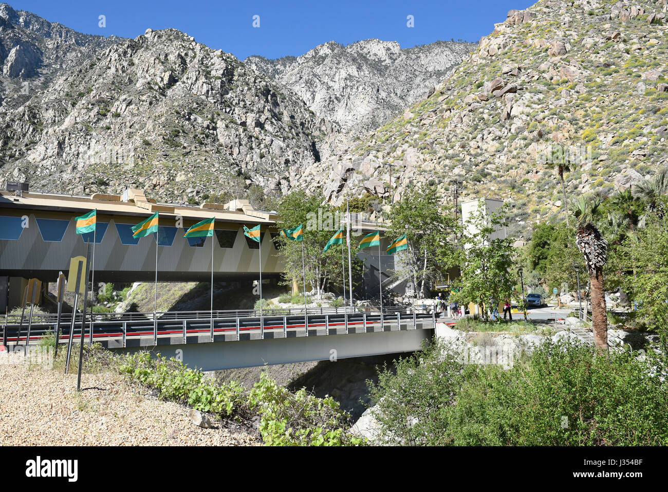 PALM SPRINGS, CA - 25. März 2017: Palm Springs Aerial Tramway Valley ...