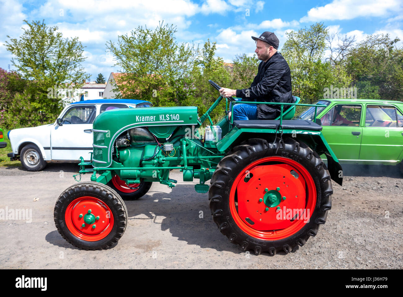 Kramer traktor -Fotos und -Bildmaterial in hoher Auflösung – Alamy