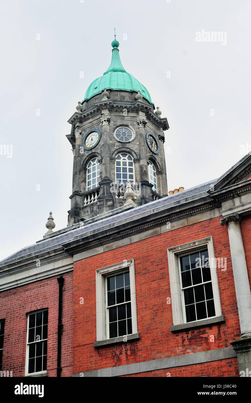 Norman castle ireland view -Fotos und -Bildmaterial in hoher Auflösung ...