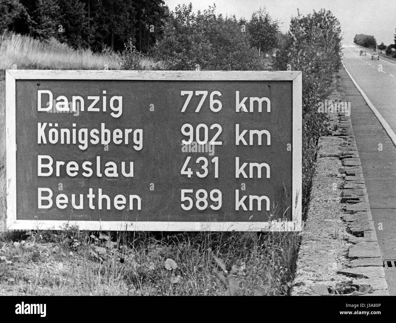 Autobahn schilder berlin -Fotos und -Bildmaterial in hoher Auflösung ...