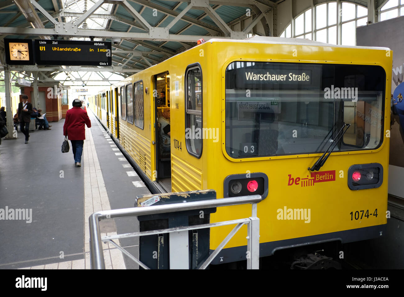 U Bahn U Bahn Linie Berlin U1 Stockfotos und -bilder Kaufen - Alamy