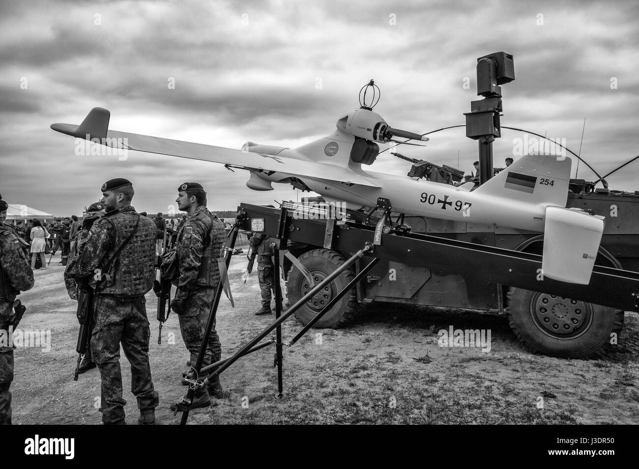 Drohnen abwehrsystem -Fotos und -Bildmaterial in hoher Auflösung – Alamy
