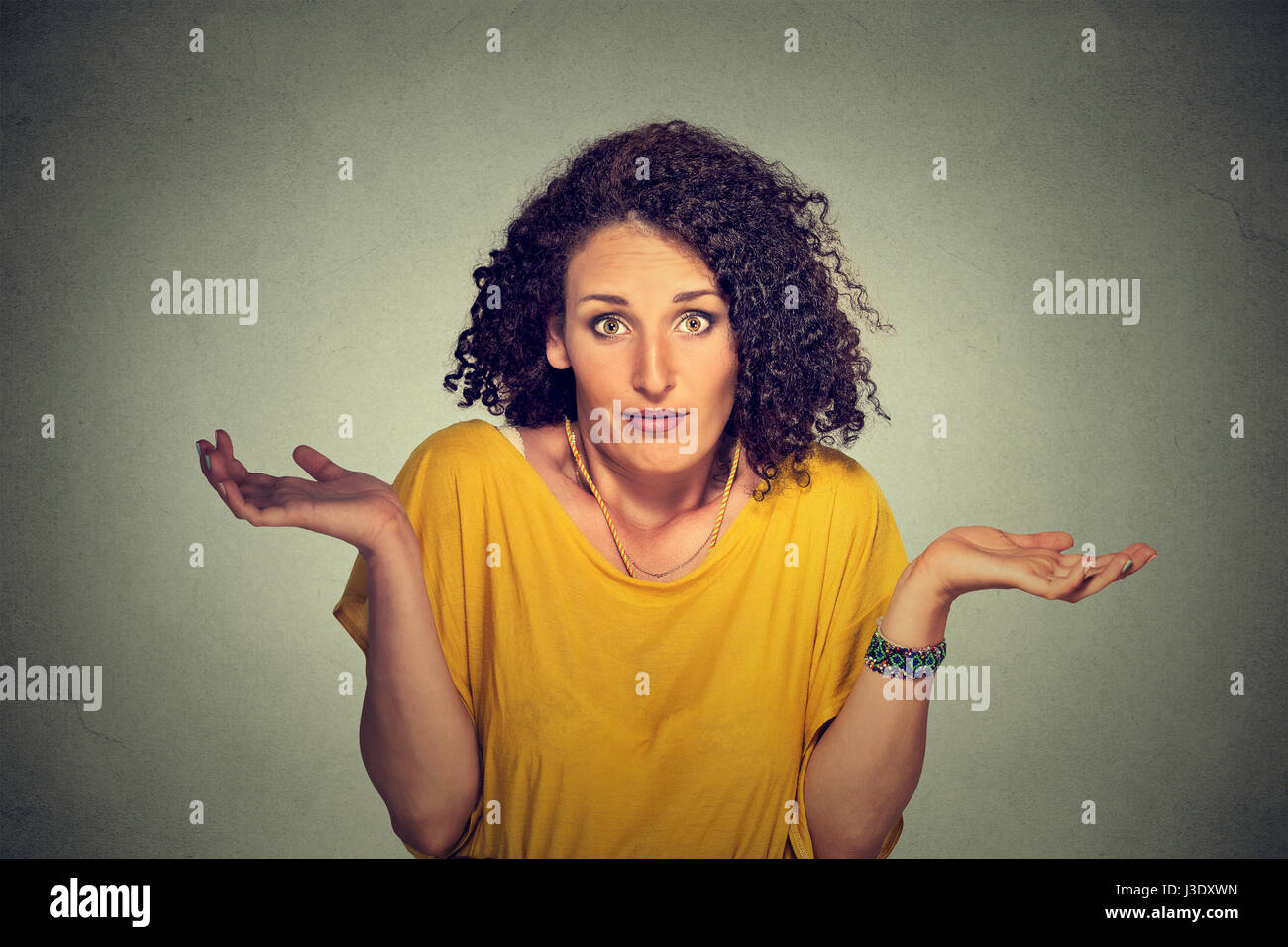 Dumme blondine -Fotos und -Bildmaterial in hoher Auflösung – Alamy