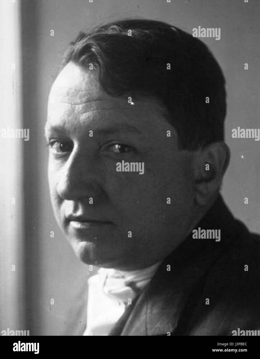 Francis Carco, ein französischer Dichter und Schriftsteller, ist für ...