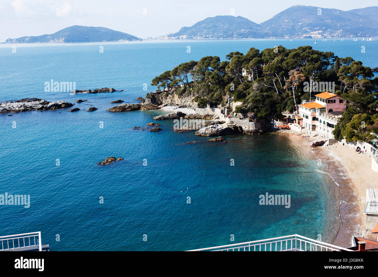 Landschaft des Golfo dei Poeti, Lerici. Fiascherino Strand, Italien ...