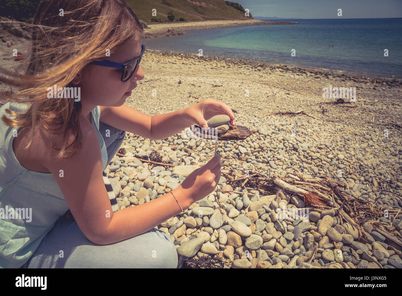Teenager am strand -Fotos und -Bildmaterial in hoher Auflösung – Alamy