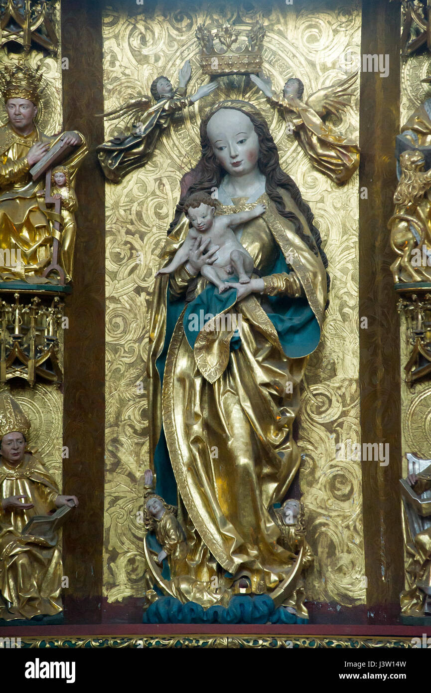 Die gotische Skulptur der Jungfrau Maria im gotischen Archcathedral Basilika der Himmelfahrt der ...
