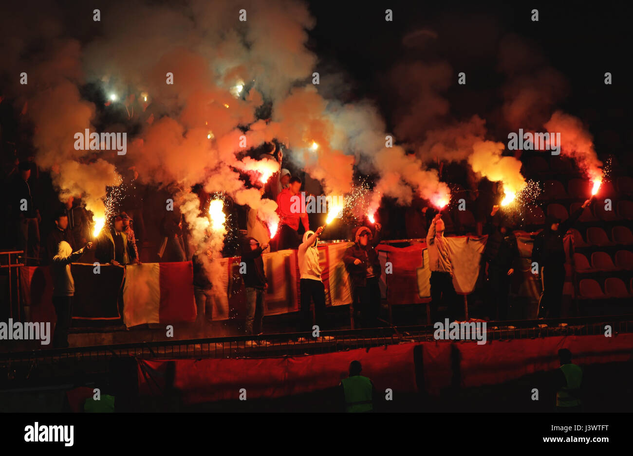 Hooligan pyro -Fotos und -Bildmaterial in hoher Auflösung – Alamy
